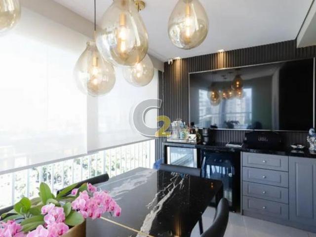 Apartamento à venda na Lapa com 2 suítes e 2 vagas