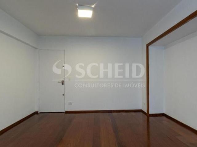 Apartamento á Venda na Lapa com 75m², 3 quartos sendo 1 suíte, 1 vaga