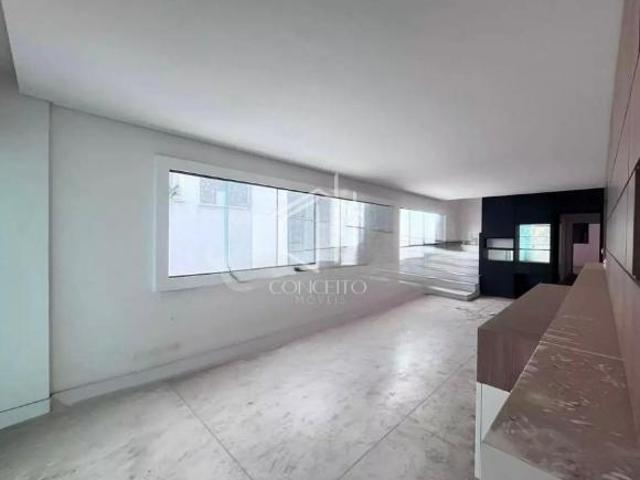 Apartamento à venda na Liberdade