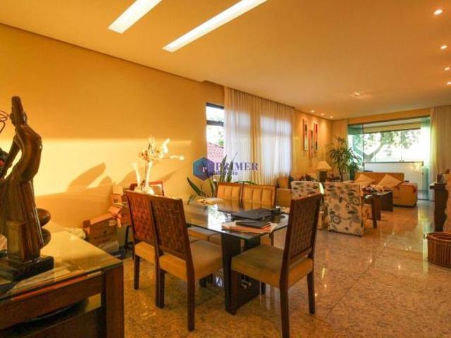Apartamento à venda na Liberdade