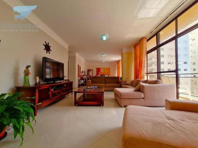 Apartamento à Venda na Pitangueiras no Guarujá | Omega Imóveis