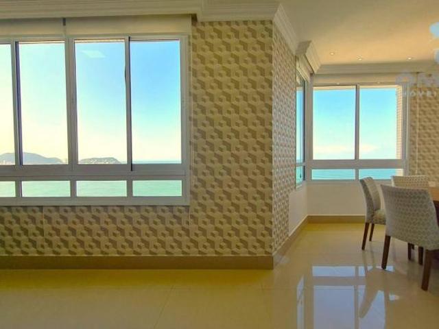 Apartamento à Venda na Pitangueiras no Guarujá | Omega Imóveis