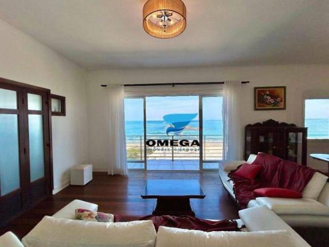 Apartamento à Venda na Pitangueiras no Guarujá | Omega Imóveis
