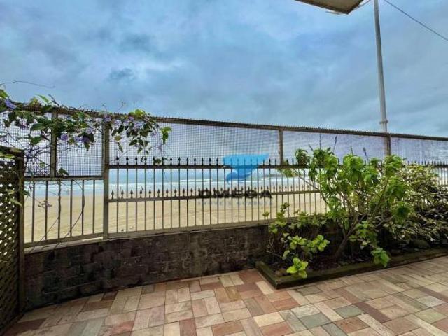 Apartamento à venda na Pitangueiras no Guarujá | Omega Imóveis