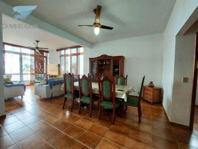 Apartamento à Venda na Pitangueiras no Guarujá | Omega Imóveis