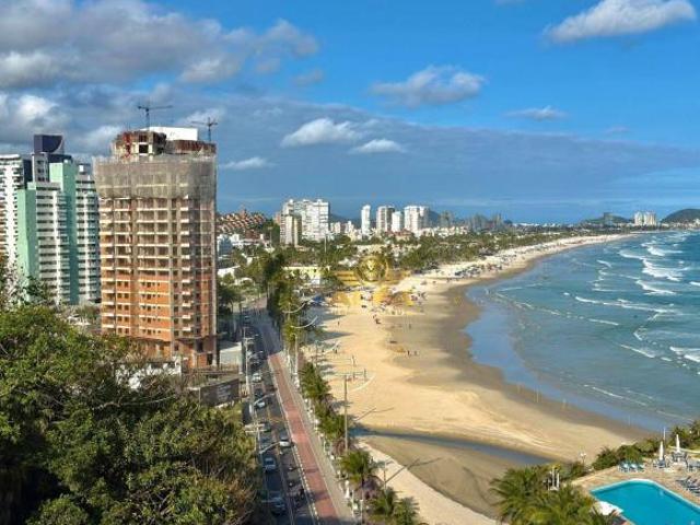 Apartamento à Venda na Pitangueiras no Guarujá | Alfa Imóveis