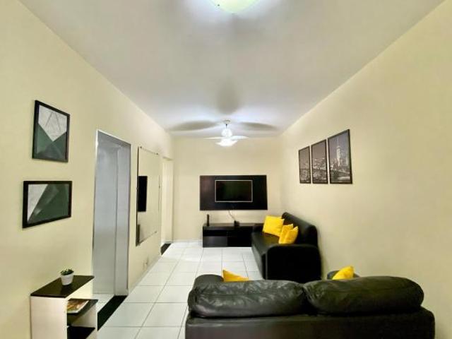 Apartamento à Venda na Pitangueiras no Guarujá | QVista Inteligência Imobiliá.