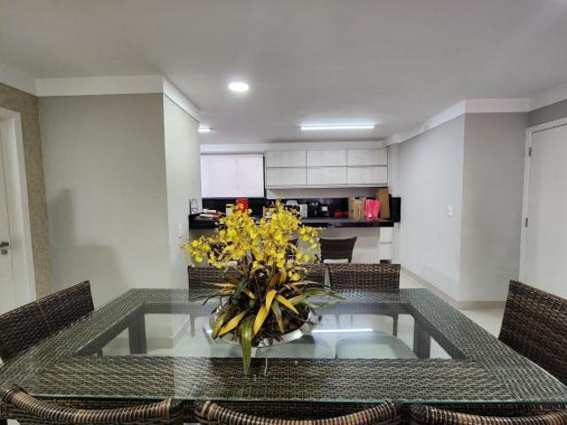 Apartamento à Venda na Pitangueiras no Guarujá | Qvista inteligência imobiliário
