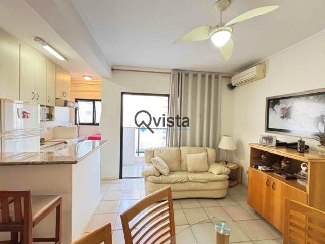 Apartamento à venda na Pitangueiras no Guarujá, SP | QVista Inteligência Imob.