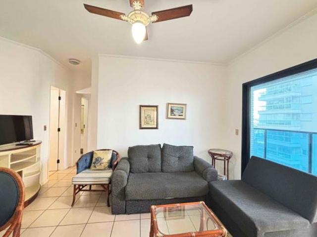 Apartamento à venda na Pitangueiras no Guarujá, SP | QVista Inteligência Imob.