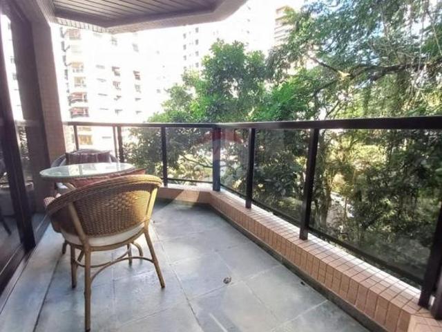 Apartamento à Venda na Pitangueiras no Guarujá SP