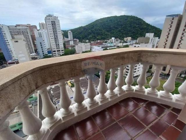 “Apartamento à Venda na Pitangueiras no Guarujá
