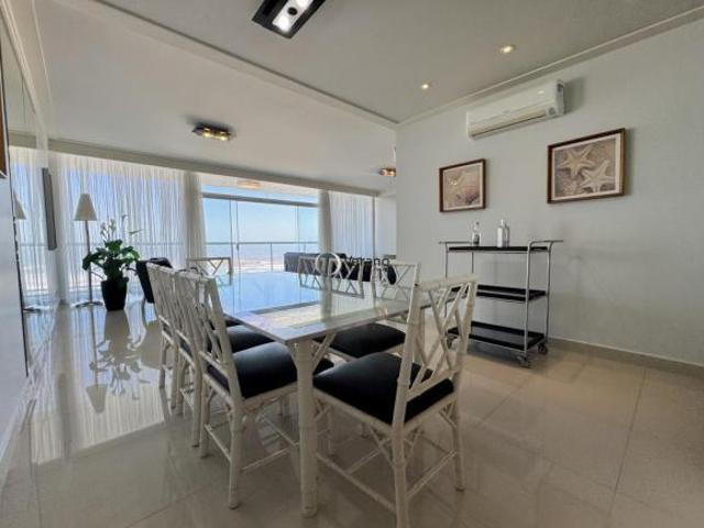Apartamento a venda na Pitangueiras pé na areia, 4 suites, 1 vaga