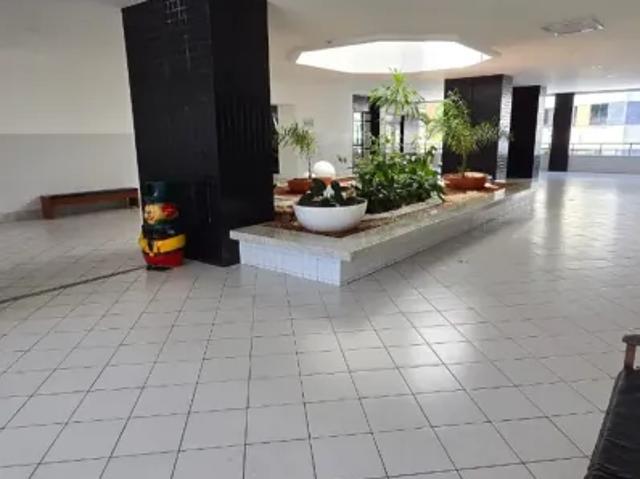 Apartamento a venda na Pituba com 3 quartos reformado no Vila Inglesa