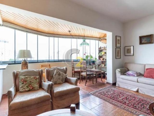 Apartamento á venda na Pompeia, 2 quartos, 1 suíte, 2 vagas de garagem