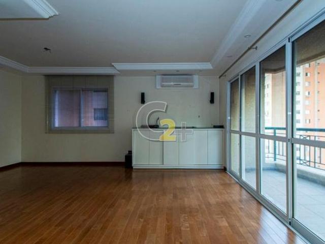 Apartamento a venda na Pompéia com 3 quartos, sendo 1 suíte e 2 vagas
