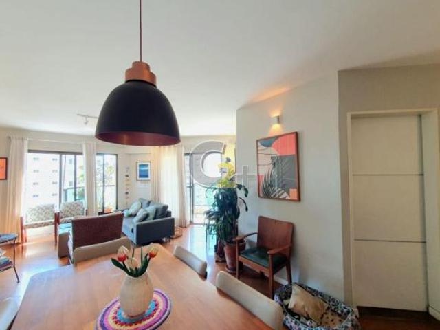 Apartamento à venda na Pompéia com 4 quartos, sendo 3 suítes e 3 vagas
