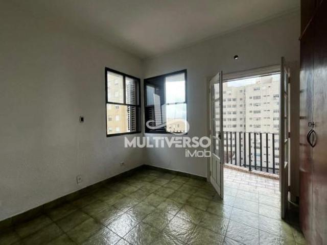 Apartamento à venda na Ponta da Praia 1 dormitório com sacada vista mar