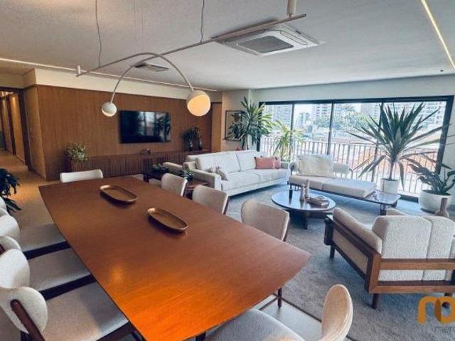 Apartamento á venda na Praça da T23 com 4 suítes