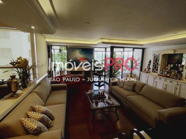 Apartamento a venda na Praca do Real Parque com 300m2, 4 suites, 5 vagas e varanda com vista livre