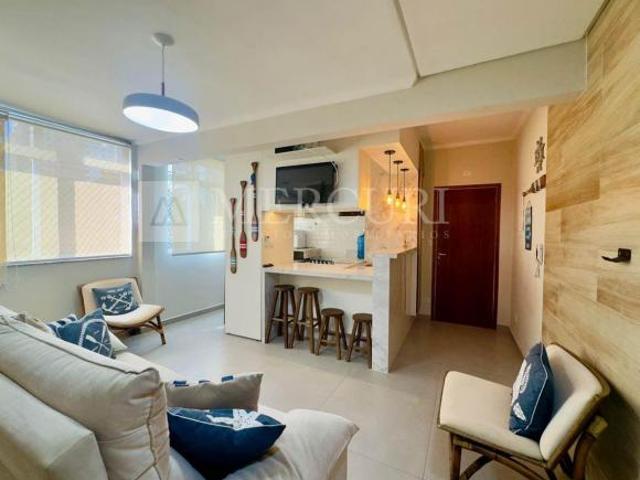 Apartamento à venda na Praia as Astúrias em Guarujá