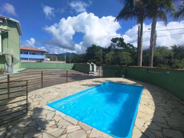 Apartamento à venda na Praia da Maranduba