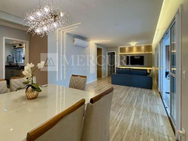 Apartamento à venda na Praia da Astúrias em Guarujá