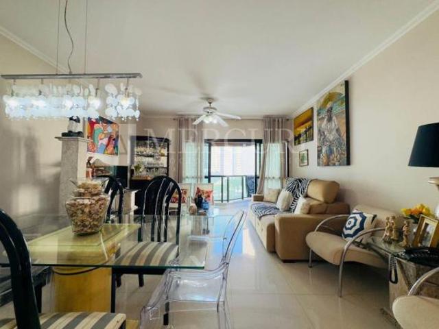 Apartamento à venda na Praia da Astúrias em Guarujá