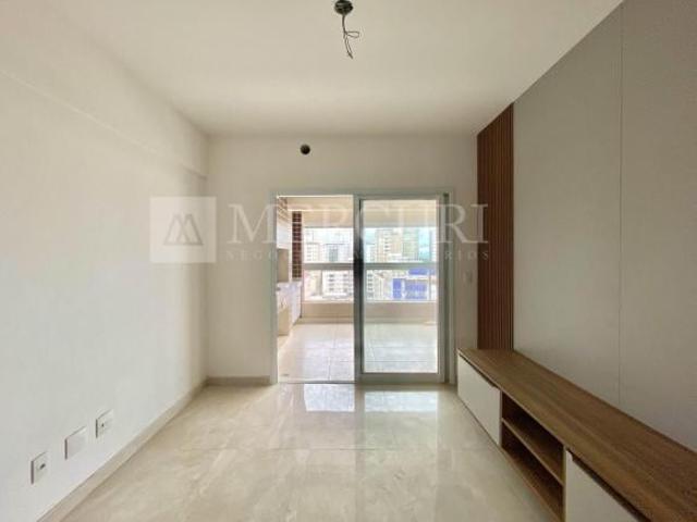 Apartamento à venda na Praia da Astúrias em Guarujá