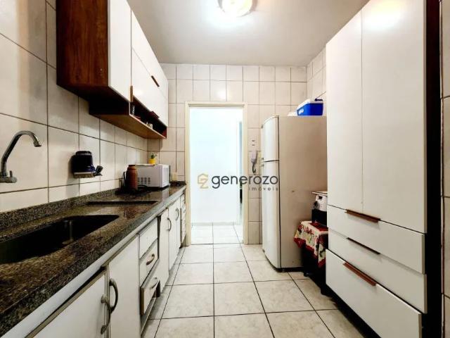 Apartamento a venda na praia da Enseada, 03 dormitórios, com 01 vaga de garagem