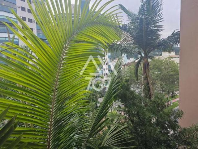 APARTAMENTO À VENDA NA PRAIA DA ENSEADA GUARUJÁ