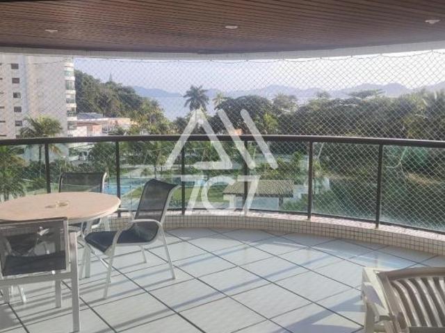 APARTAMENTO À VENDA NA PRAIA DA ENSEADA GUARUJÁ