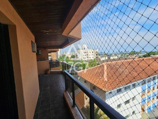 APARTAMENTO À VENDA NA PRAIA DA ENSEADA GUARUJÁ