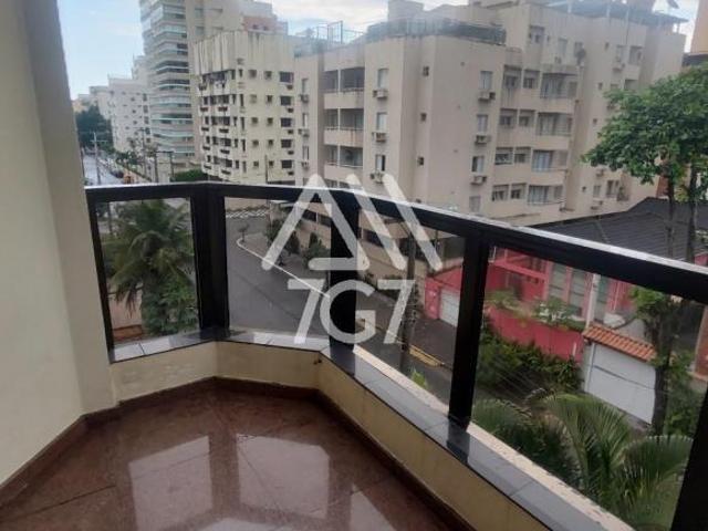 APARTAMENTO À VENDA NA PRAIA DA ENSEADA GUARUJÁ
