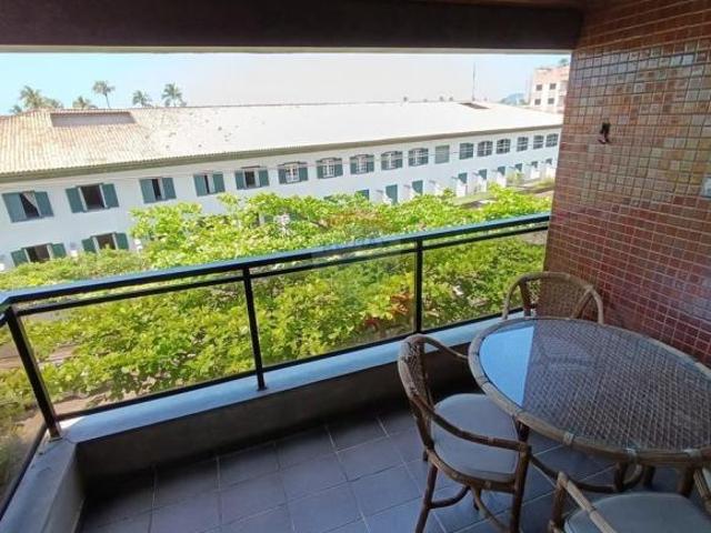 Apartamento a venda na praia da enseada Guaruja SP