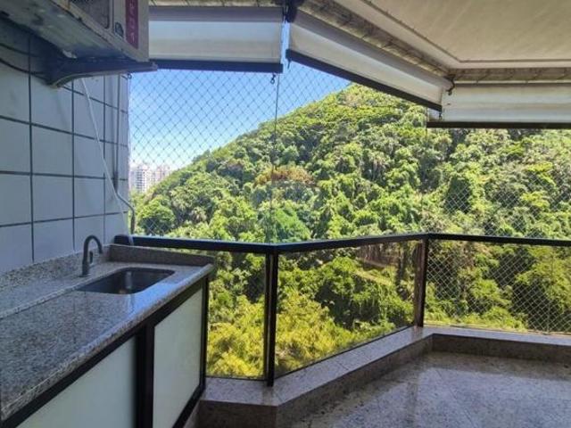 Apartamento a venda na praia da Enseada, Guarujá SP