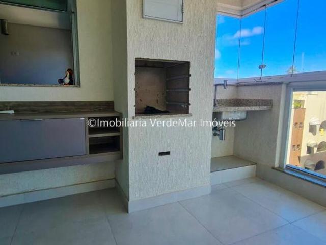 Apartamento à venda na praia da Enseada em Guarujá