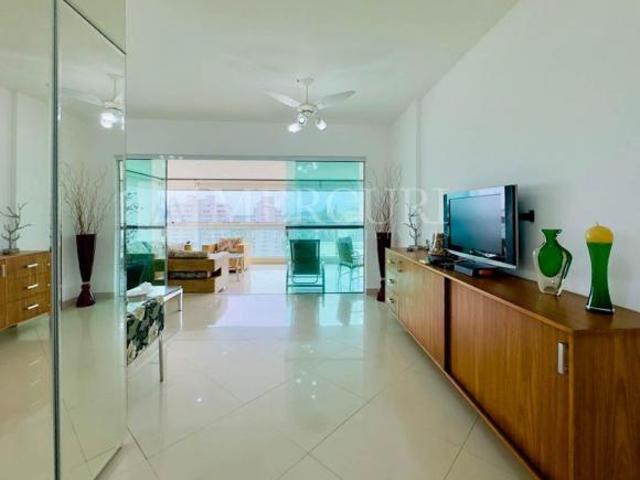 Apartamento à venda na Praia da Enseada em Guarujá