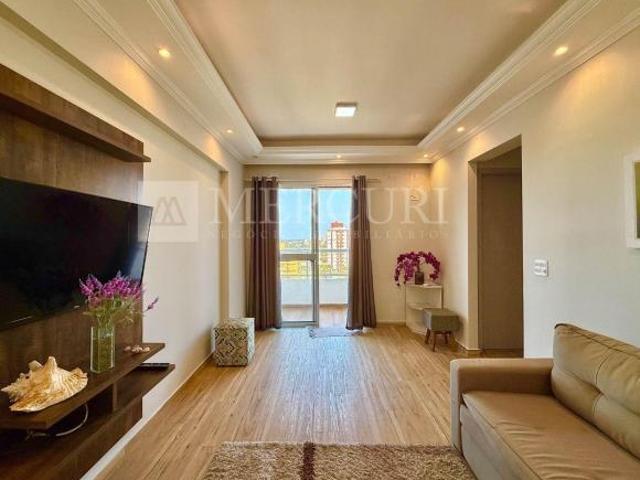 Apartamento à venda na Praia da Enseada em Guarujá