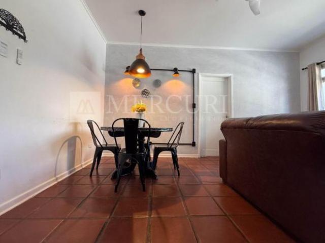 Apartamento à venda na Praia da Enseada em Guarujá