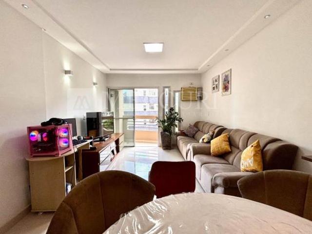 Apartamento à venda na Praia da Enseada em Guarujá