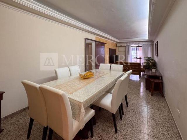 Apartamento à venda na Praia da Enseada em Guarujá