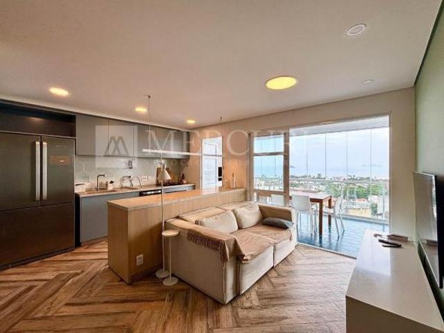 Apartamento à venda na Praia da Enseada em Guarujá