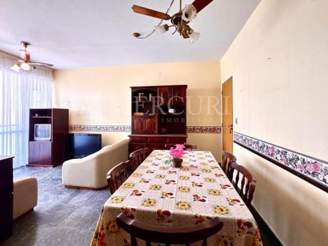 Apartamento à venda na Praia da Enseada em Guarujá