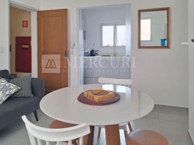 Apartamento à venda na Praia da Enseada em Guarujá