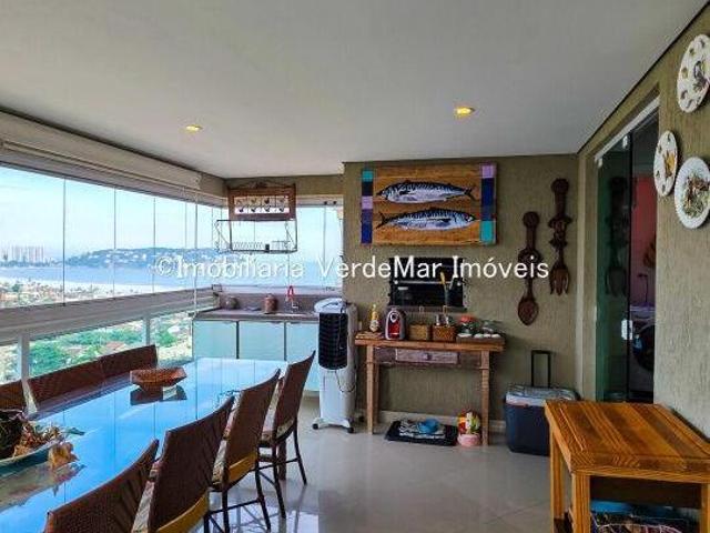 Apartamento A VENDA na praia da Enseada em Guarujá