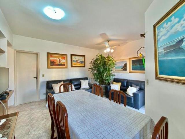 Apartamento à venda na Praia da Enseada em Guarujá