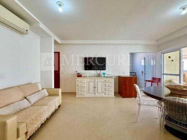 Apartamento à venda na Praia da Enseada em Guarujá