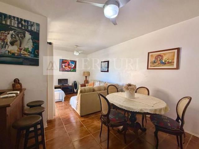 Apartamento à venda na Praia da Enseada em Guarujá
