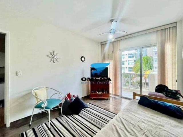 Apartamento à venda na praia da Enseada em Guarujá | Omega Imóveis